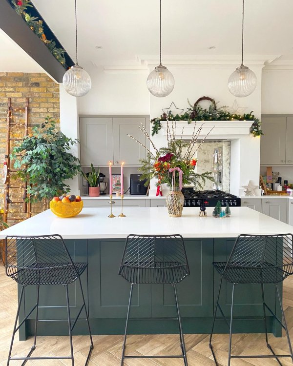 Chelford Pebble Kitchen | Fitted Kitchens | Howdens