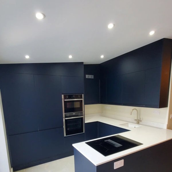 Clerkenwell Super Matt Navy Kitchen | Howdens