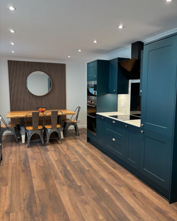 Chelford Marine Blue Handleless Kitchen | Kitchens | Howdens
