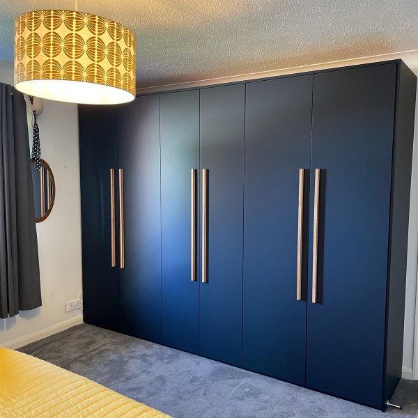 Hockley Super Matt Navy Bedroom | Fitted Bedrooms | Howdens