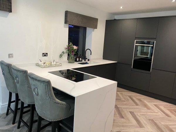 Clerkenwell Super Matt Charcoal Kitchen | Howdens