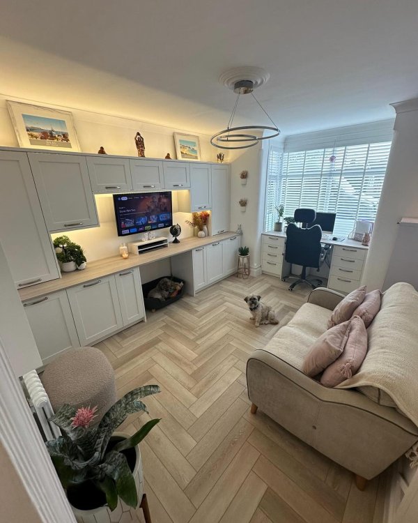 Witney Dove Grey Kitchen | Fitted Kitchens | Howdens