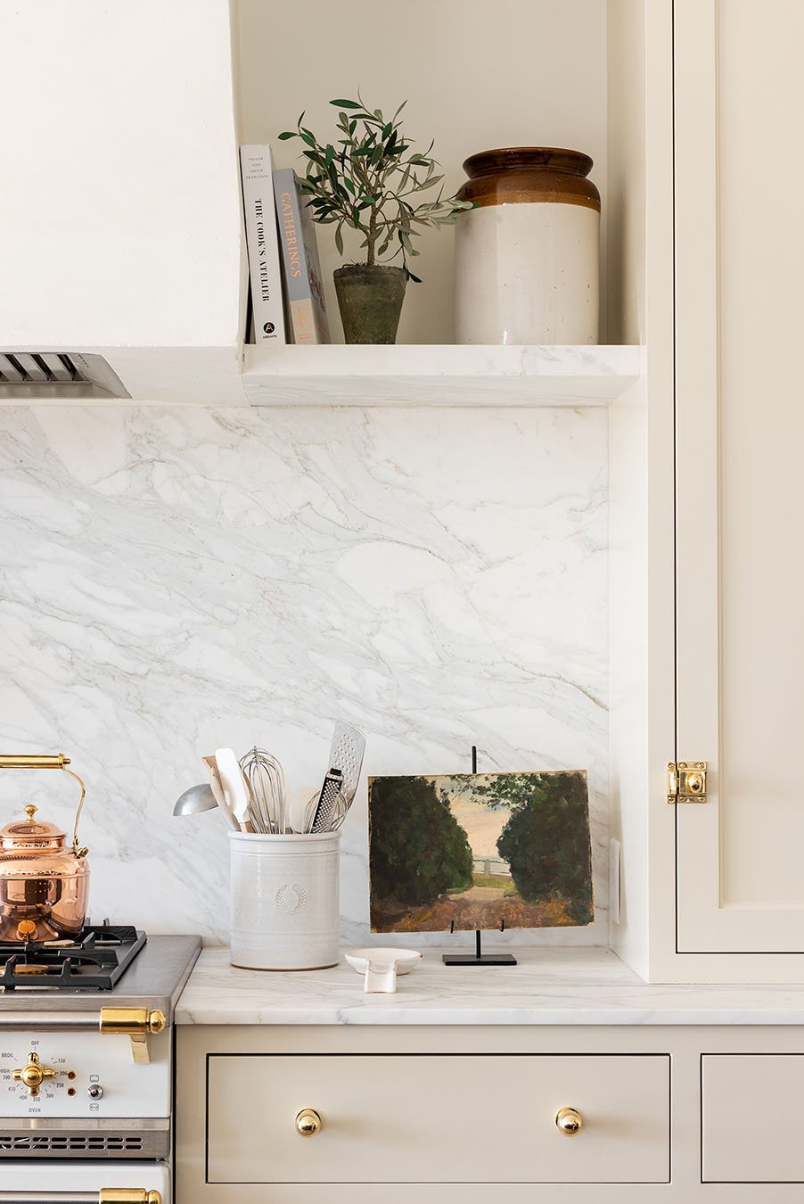 How to Organize Your Kitchen (10 Tips)