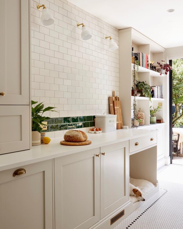 Chilcomb Paintable Kitchen | Fitted Kitchens | Howdens