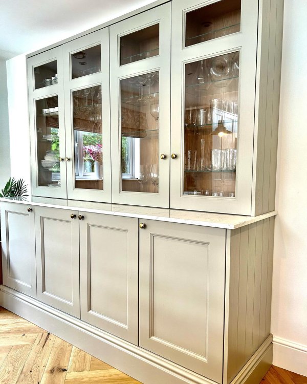 Elmbridge Pebble In Frame Kitchen | Howdens