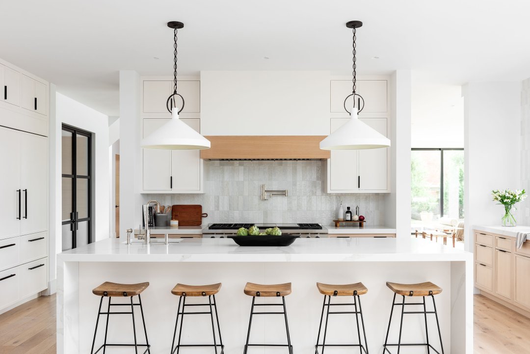 Modern & Minimal Living & Kitchen Space - Studio McGee