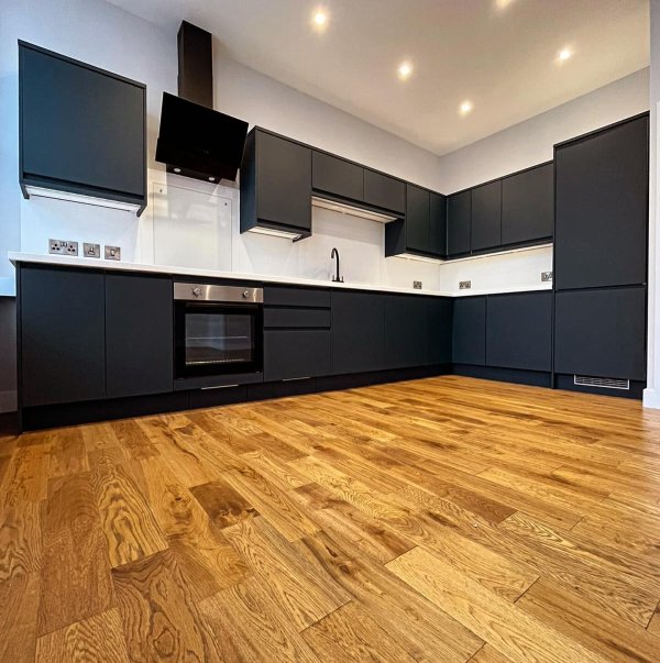 Clerkenwell Super Matt Charcoal Kitchen | Howdens