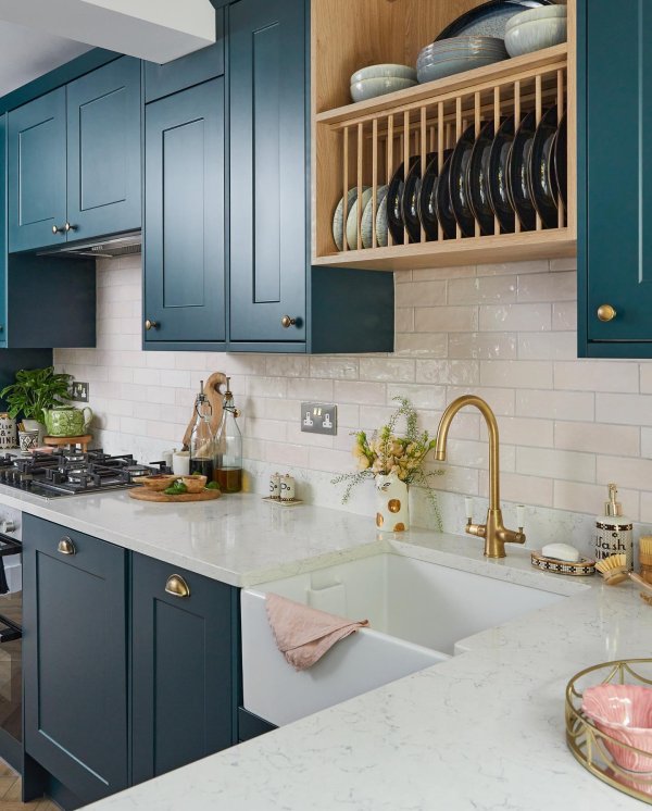 Chelford Dusk Blue Kitchen | Fitted Kitchens | Howdens