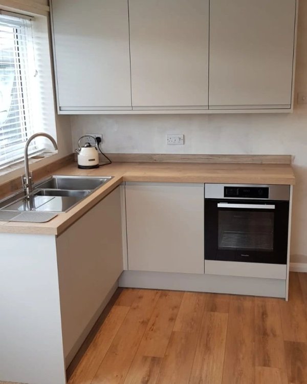 Clerkenwell Super Matt Sandstone Kitchen | Howdens