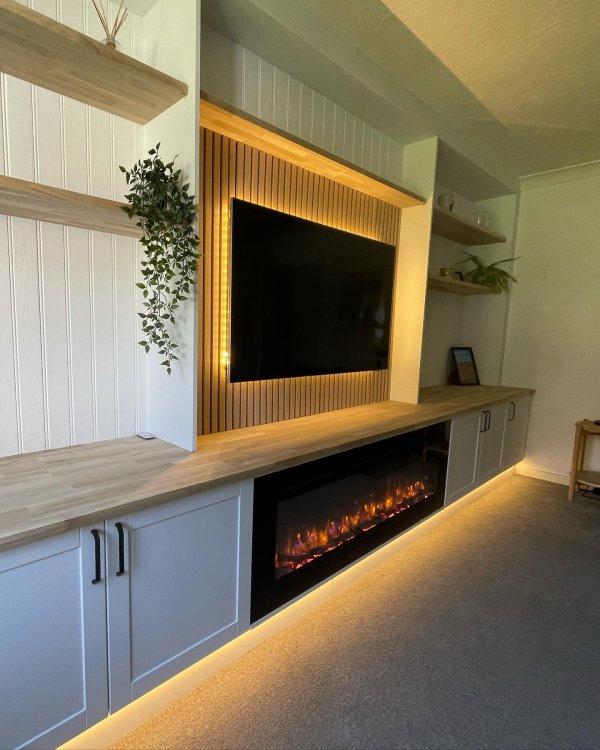 Witney White Kitchens | Fitted Kitchens | Howdens