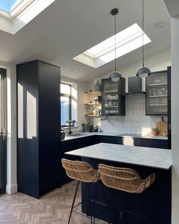Clerkenwell Super Matt Marine Blue Kitchen | Kitchens | Howdens