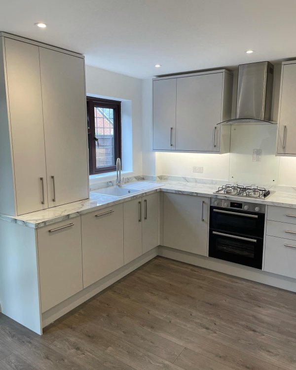 Greenwich Croft Grey Kitchen | Fitted Kitchens | Howdens