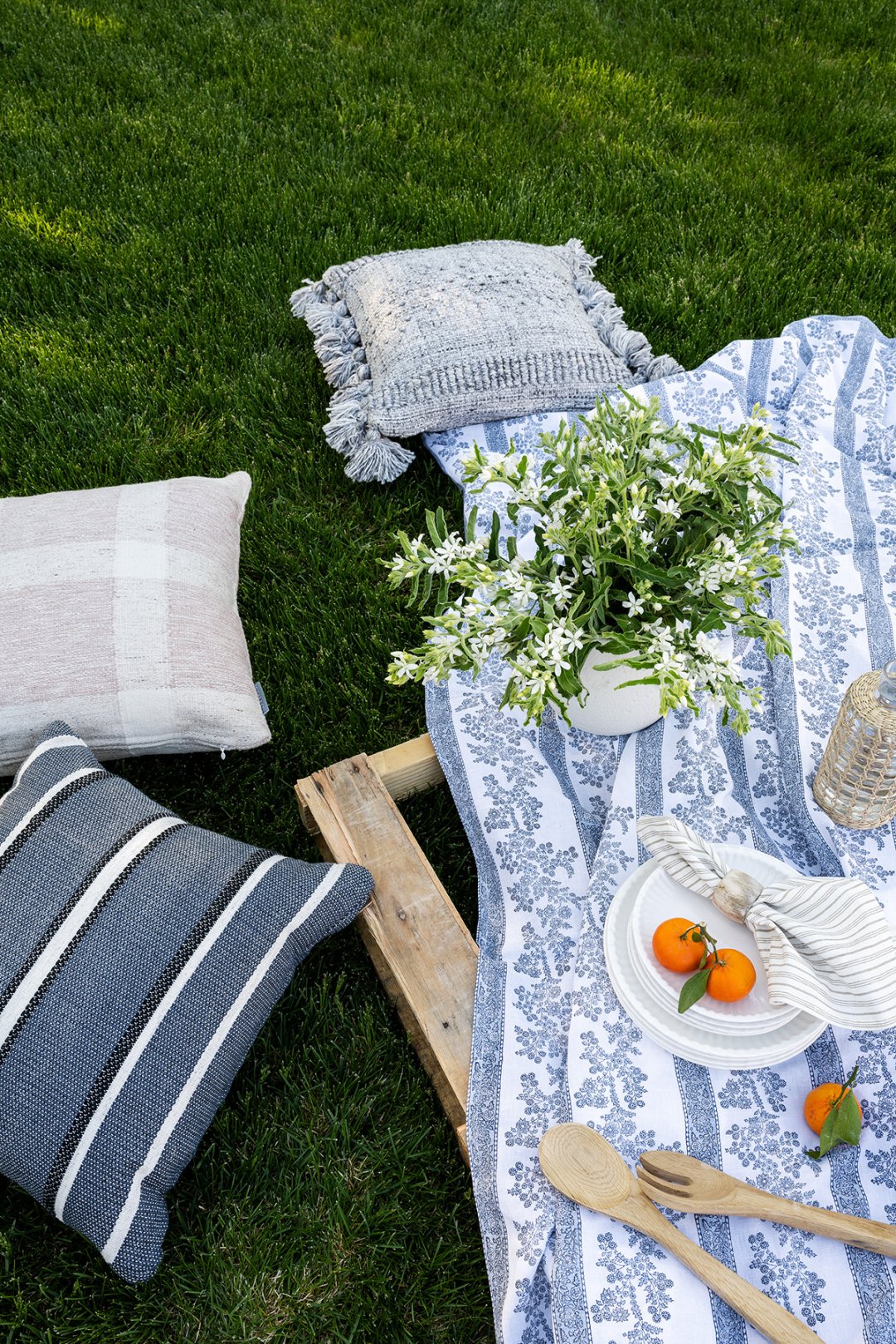 Our Guide to Creating the Perfect Summer Picnic - Studio McGee