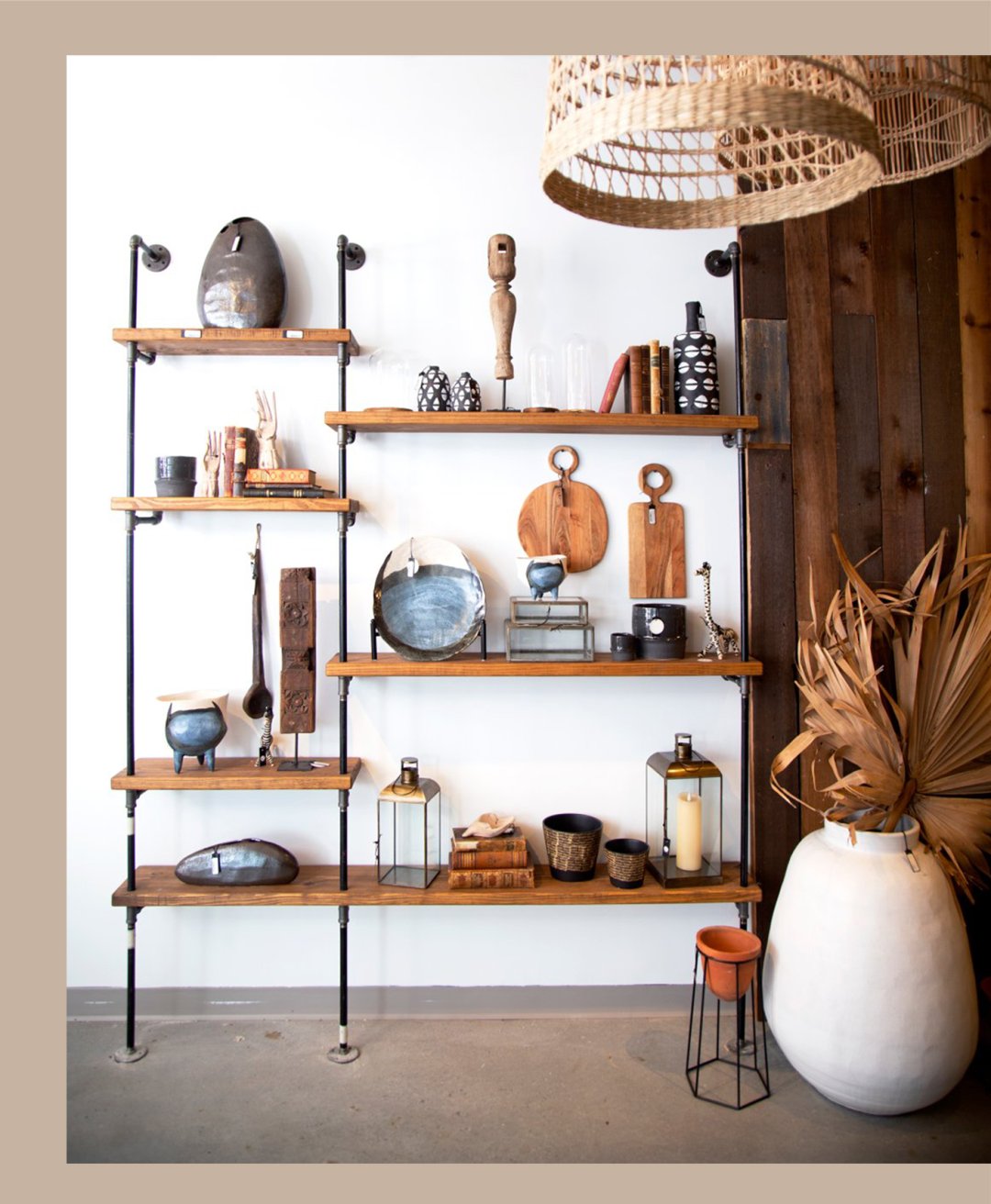 Home Decor Showroom - Accent Decor