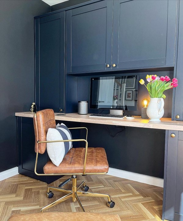 Witney Navy Kitchen | Fitted Kitchens | Kitchens | Howdens