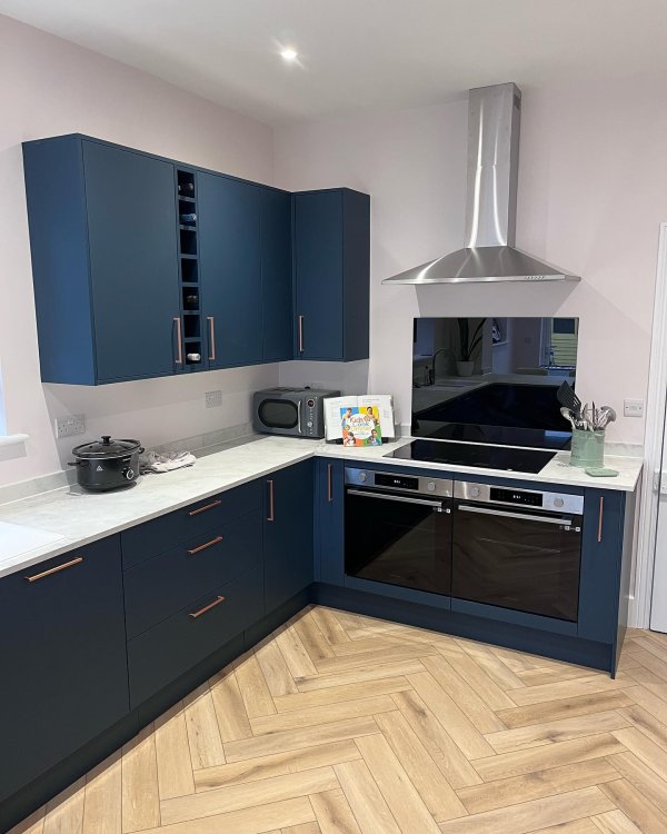 Hockley Super Matt Marine Blue Kitchen | Howdens