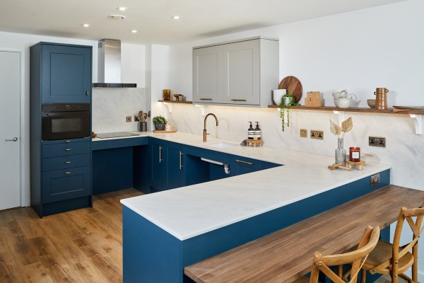Chelford Marine Blue Kitchen | Fitted Kitchens | Howdens