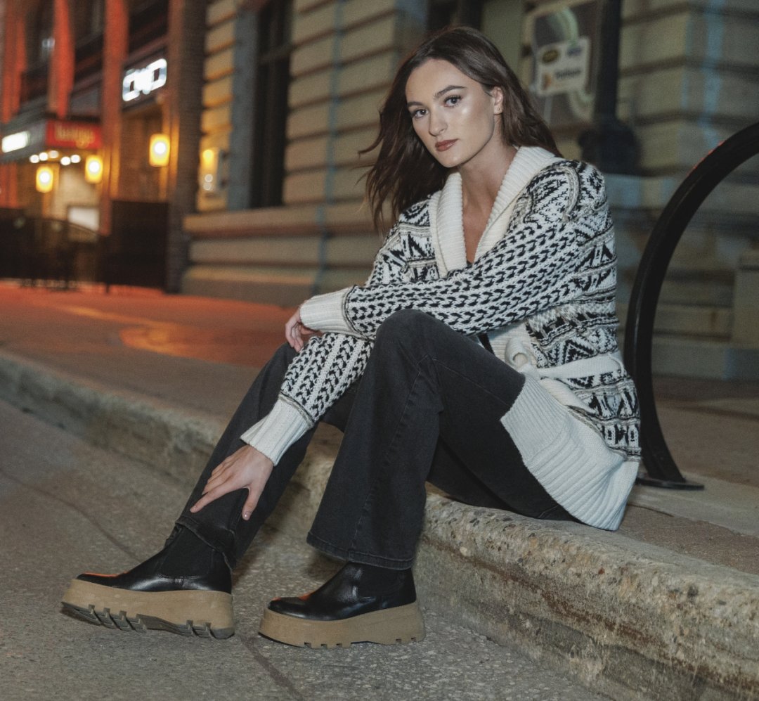 Bootlegger | Shop womens tops and jeans in Canada