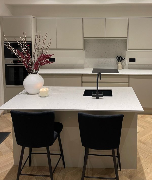 Clerkenwell Super Matt Sandstone Kitchen | Howdens